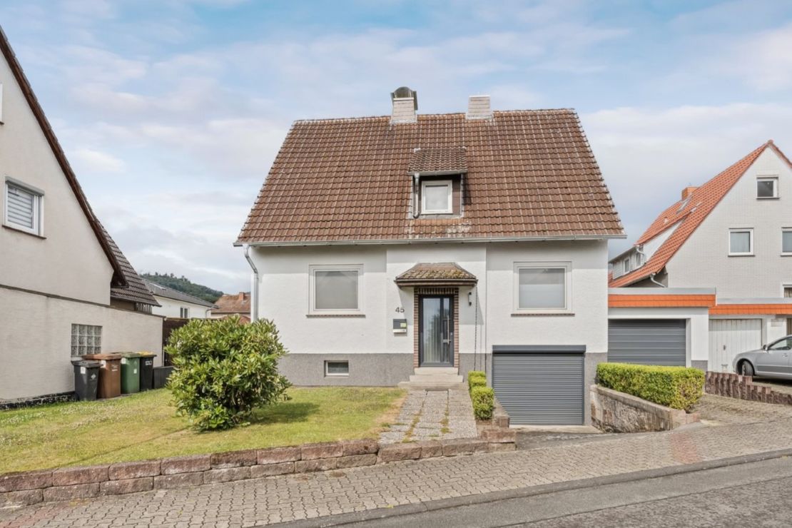 Baunatal: Ein- bis Zweifamilienhaus mit Garage und Garten - PKB ...
